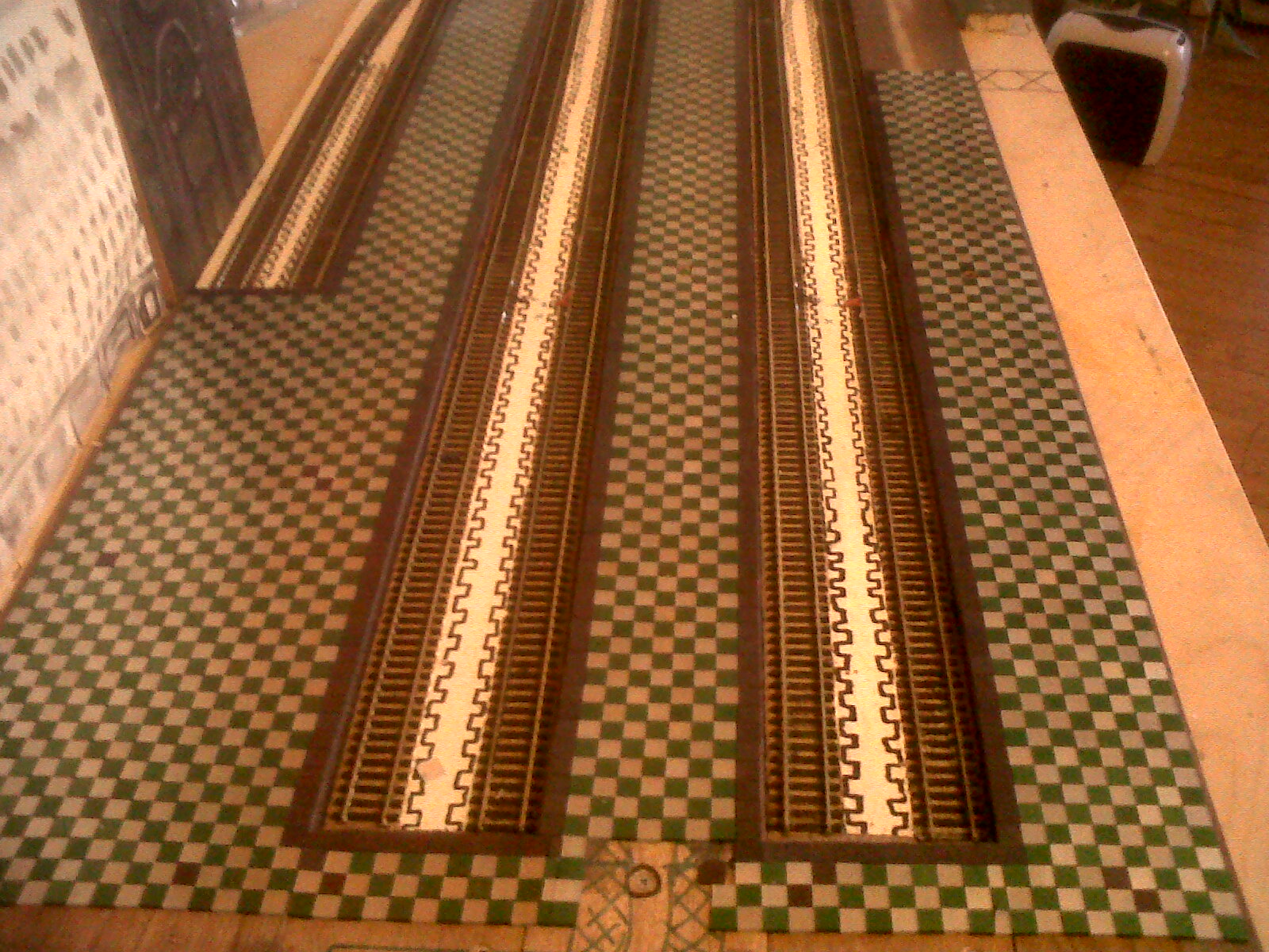 French Model Railway: More mosaic tiles