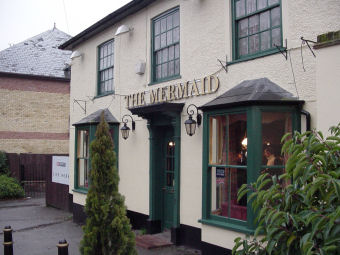 oO♥Crazy for Martin Freeman♥Oo: 12 Pubs 12 Pints: Let's go on a pub crawl~!