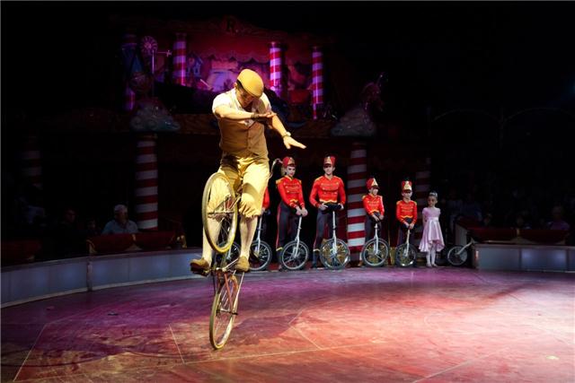 U.P.A.A.C: CIRCOS EN RUTA