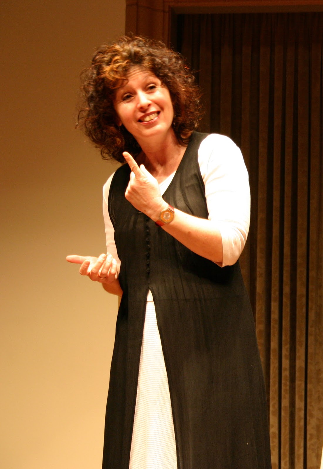 Artists Tell Their Stories: Noa Baum, Storyteller, Tells Her Story