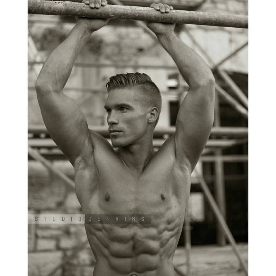 the beauty of male muscle: Daniel