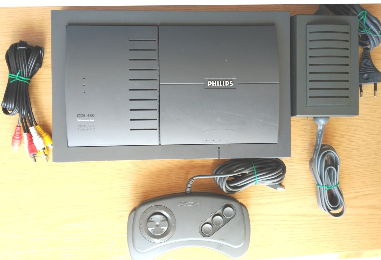Retro Ordenadores Orty: Philips CDI 450 (CD-Interactive Player) (modelo ...