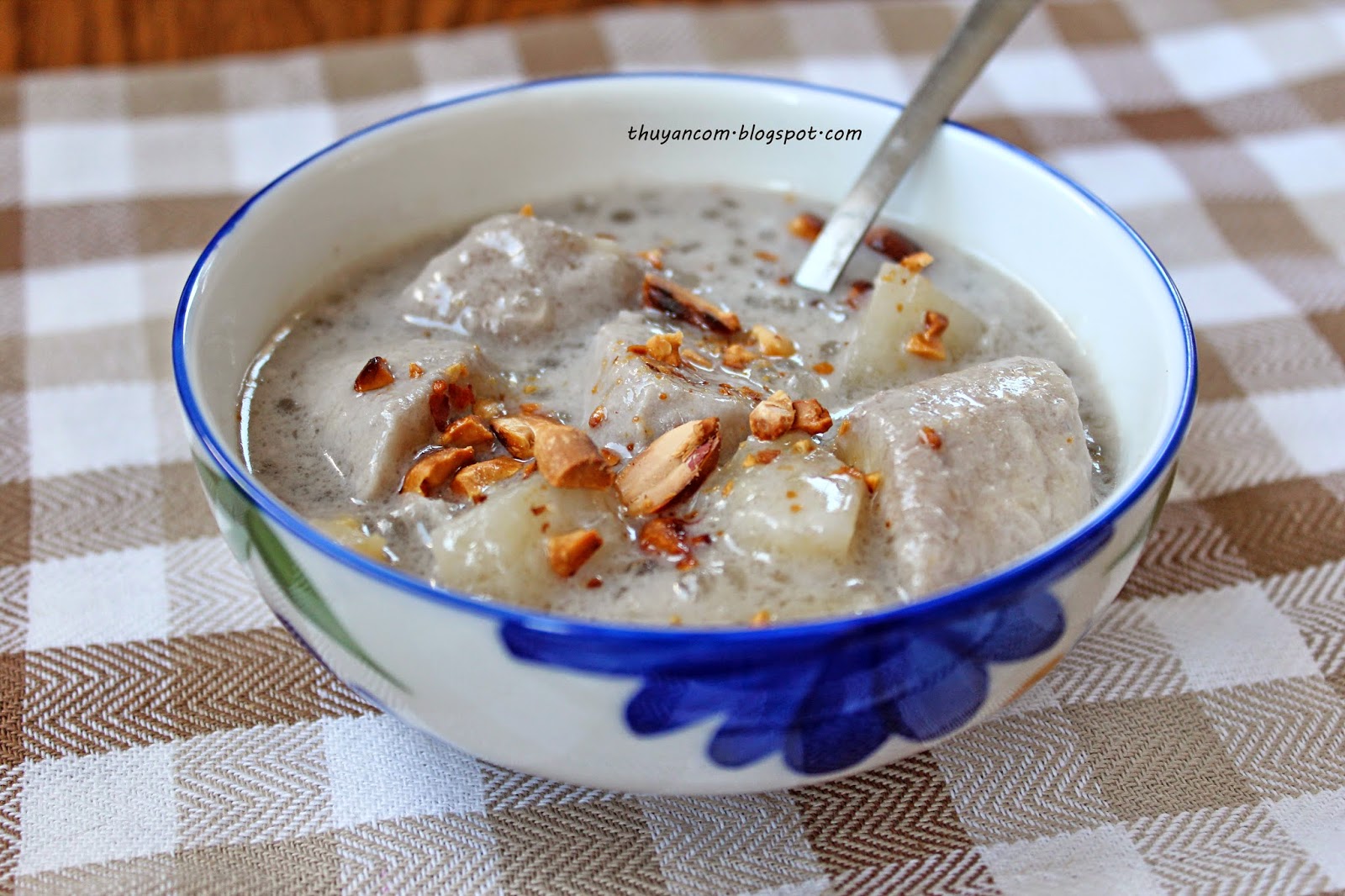 Blog of Salt: Che Chuoi - Banana Coconut Pudding