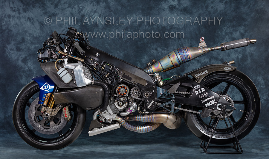 Racing Cafè: Yamaha YZR 500 OWL9 G.McCoy 2002 Team Red Bull Yamaha WCM