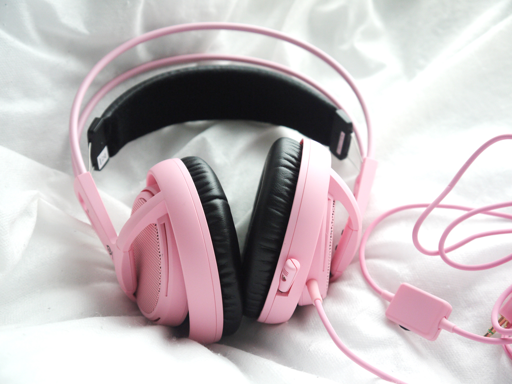 Inari: SPONSORED REVIEW: Siberia v2 Limited Edition Pink Headset from ...
