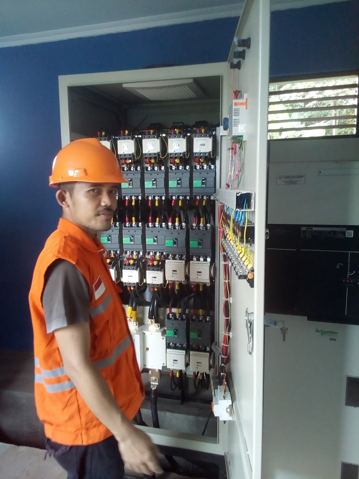 INSTALASI LISTRIK - LVMDP - ATS/AMF - PENANGKAL PETIR - CUBICLE 20KV - PANEL KAPASITOR BANK ...