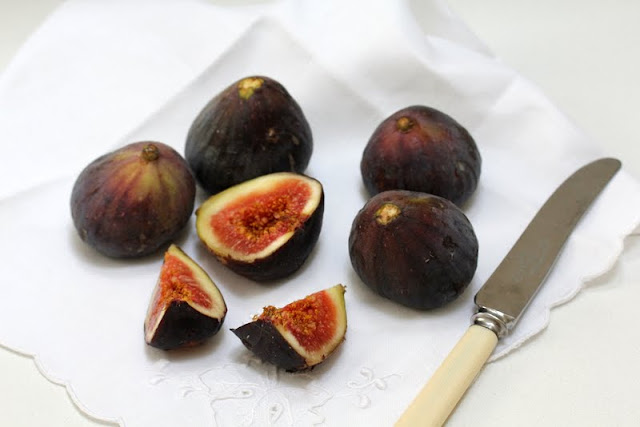 Lilyfield Life: Fig canapés and some beach scenes