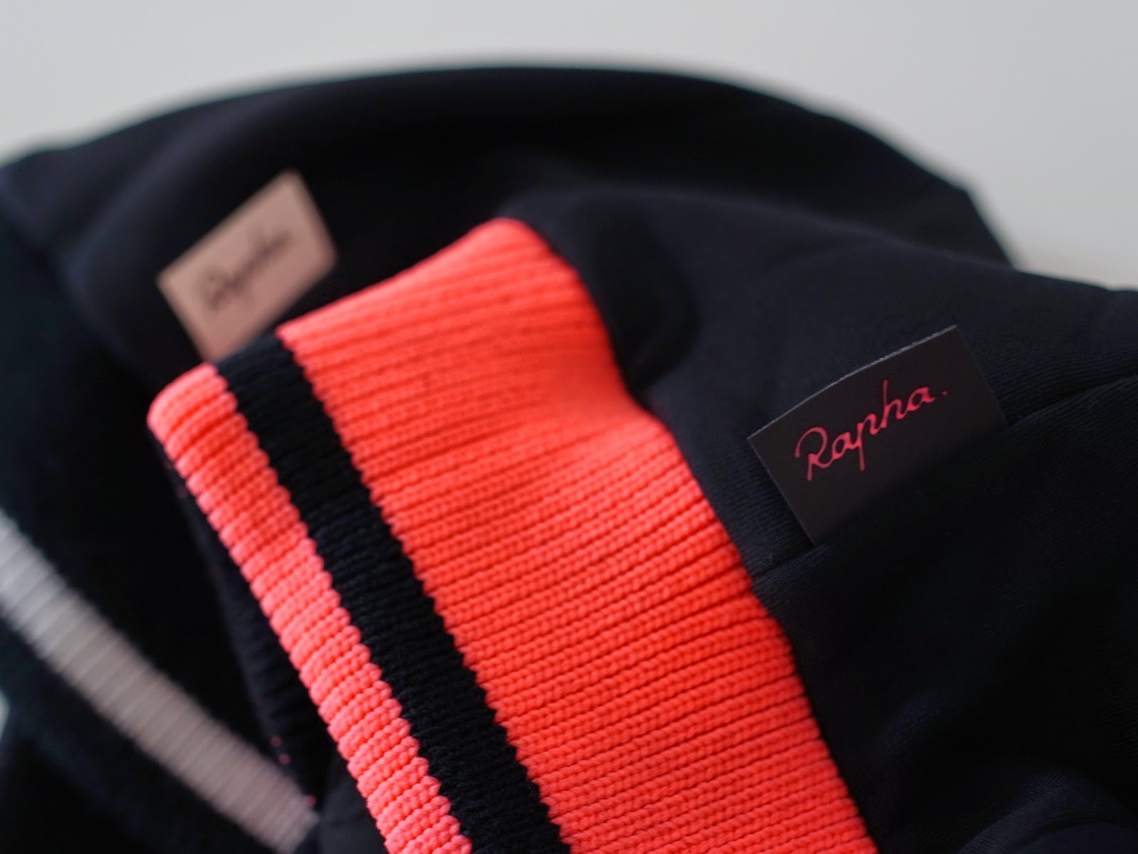 北海道ロードバイクサイクリングBLOG: 【Rapha 2014A/W】真冬用サイクルキャップ♪ Deep Winter Hat 【ライドアクセサリー】