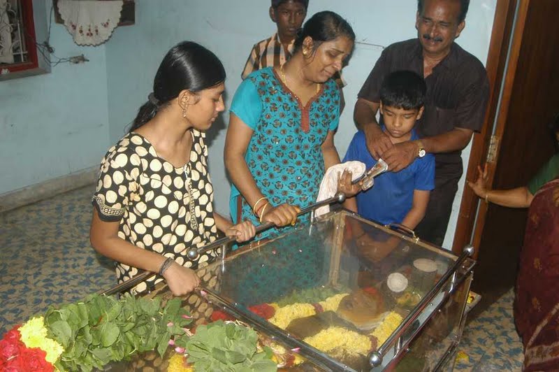 Media Gallery: Actress Gandhimathi Dead Stills Pics Photos