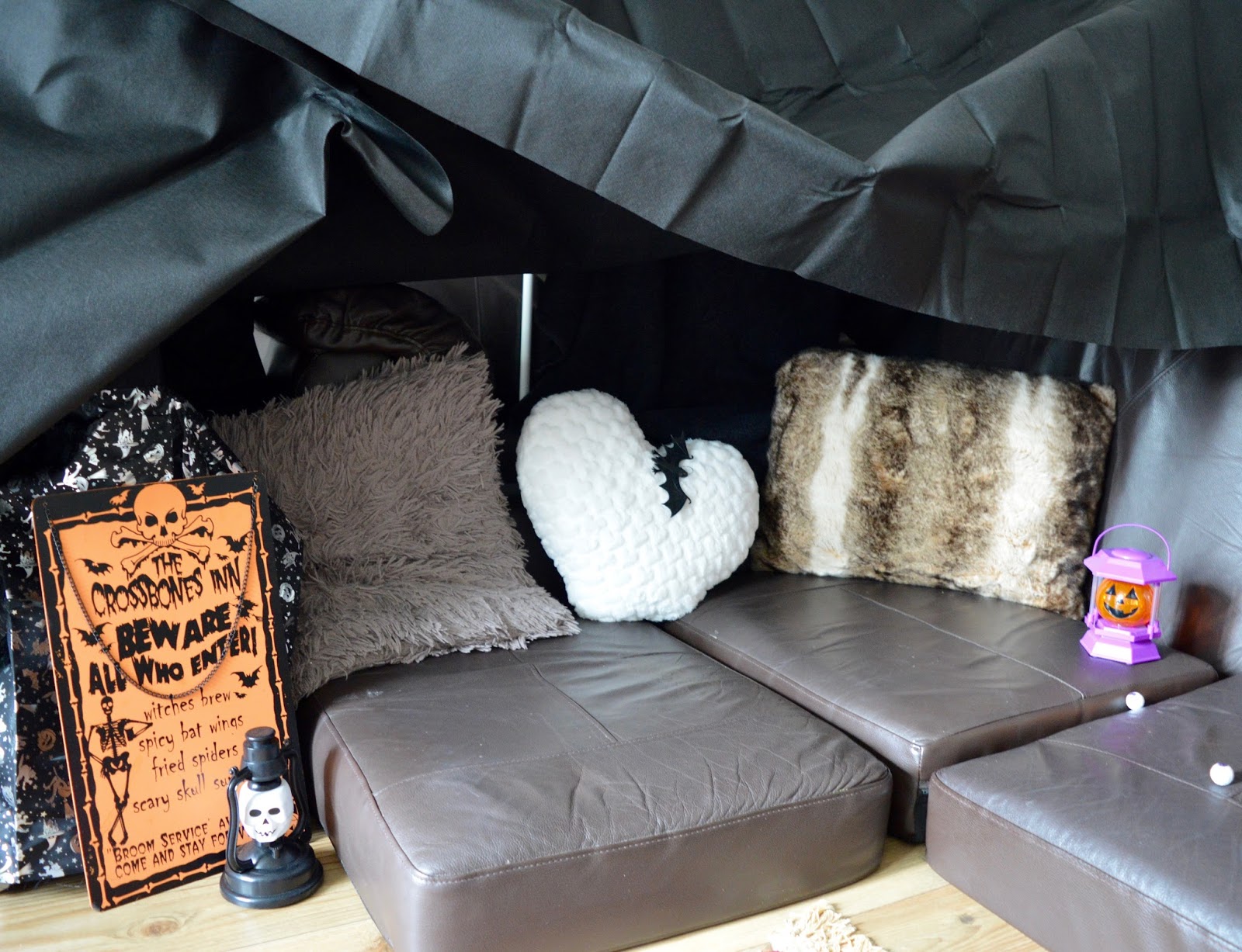 Make your own haunted house in your living room this Halloween with DFS ...