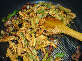 VineelaSiva: Potals Pakodi Curry