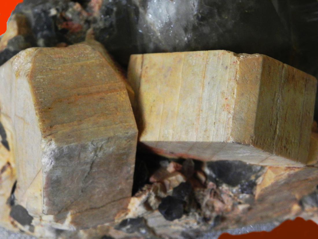 MINERALES: MICROCLINA