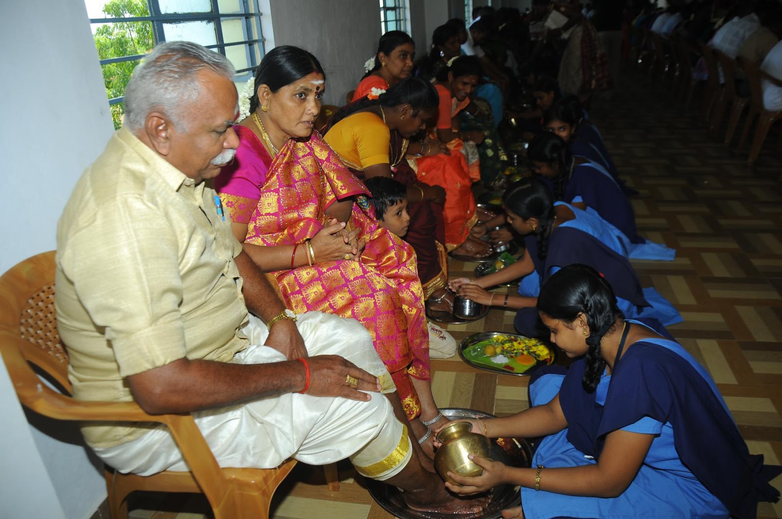 Vivekananda Kendra Vidyalaya Vallioor: MATHRU POOJA