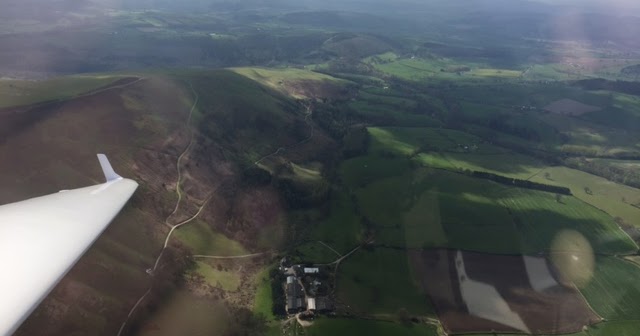 Devon & Somerset Gliding Club News: Fri 7th April - Long Mynd