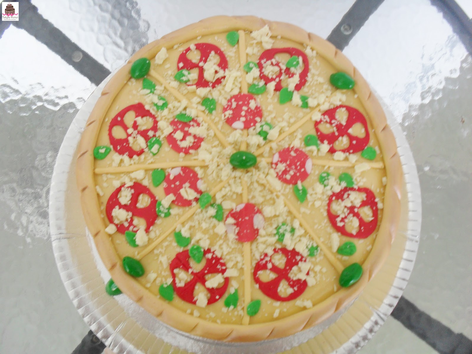 Talyta Honci Bolos Decorados e Doces Finos: Bolo PIZZA!!!!