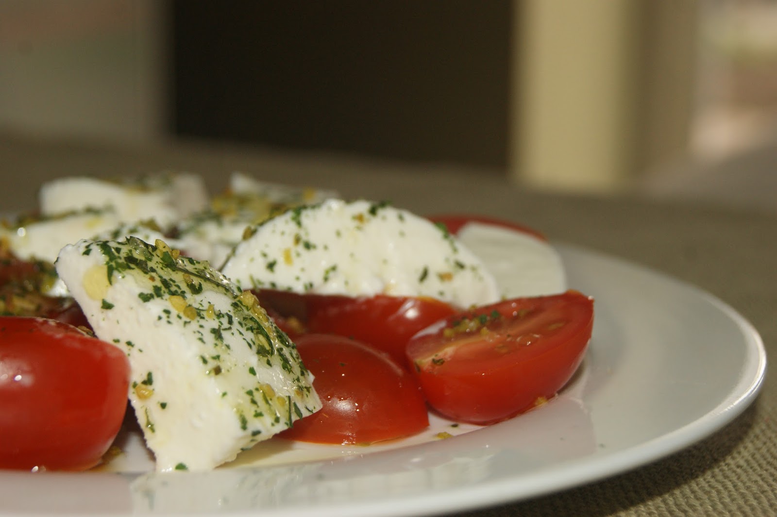 Jurgitos skanumai...: Mocarela su pomidorais