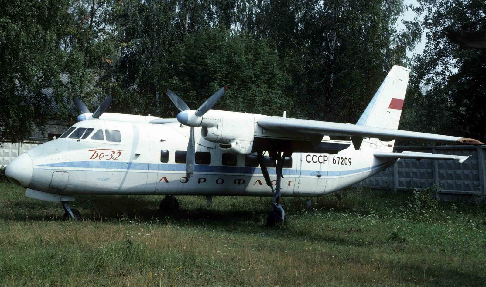 nhungdoicanh: Beriev Be-30/32 Cuff