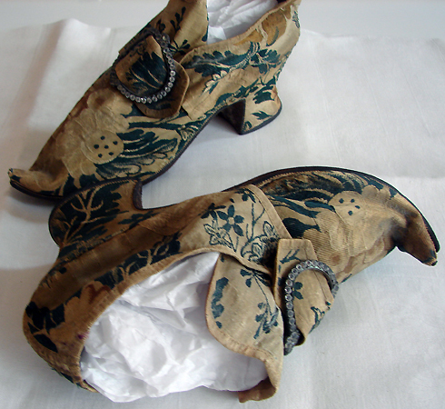 Contemporary Makers: Early 18th Century Ladies Brocade Shoes