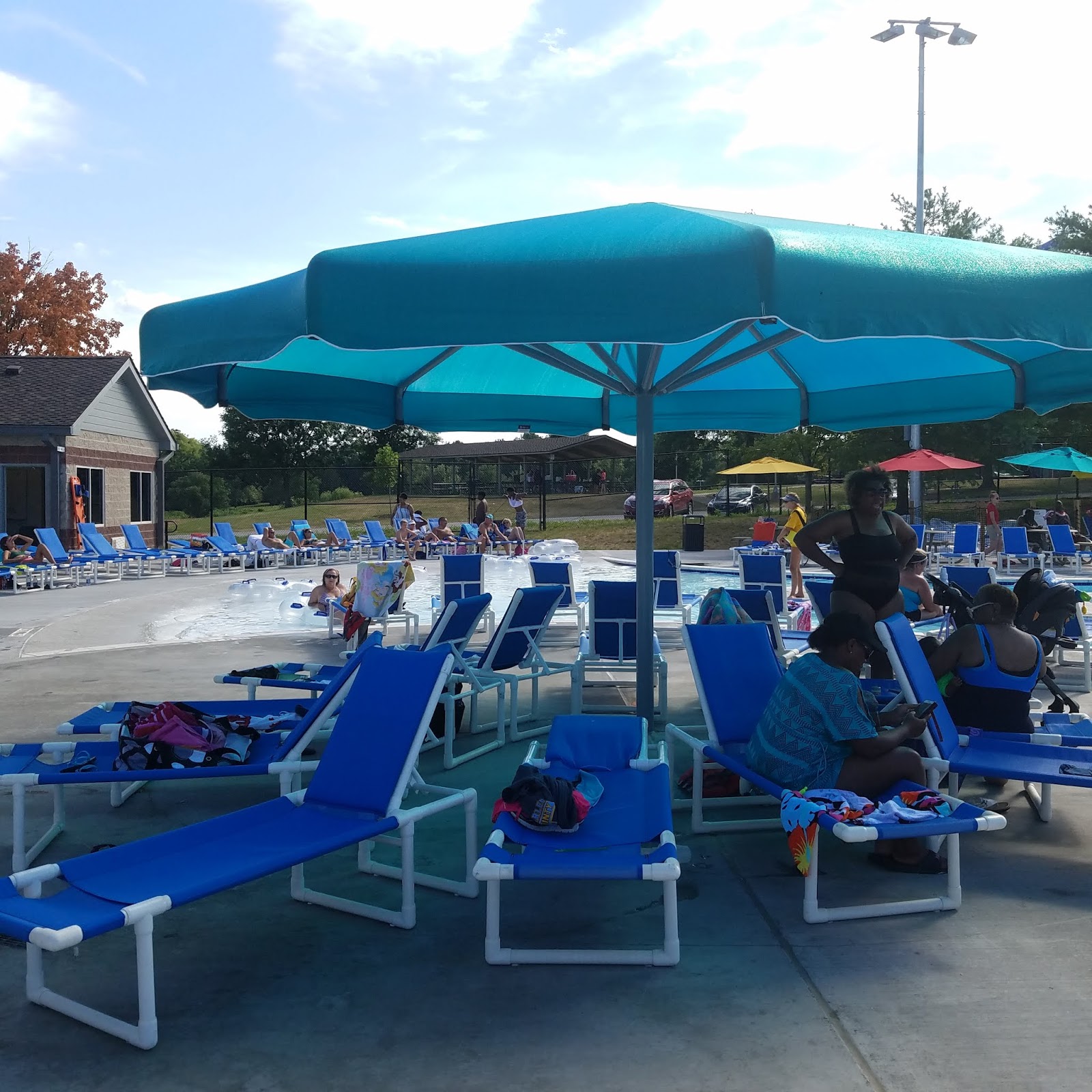 Play St. Louis: Wapelhorst Aquatic Facility, St. Charles
