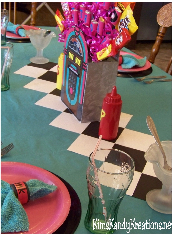 DIY Party Mom: 50s Sock Hop Diner Tablescape