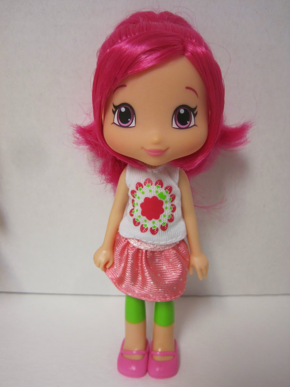 Never Grow Up: A Mom's Guide to Dolls and More: Strawberry Shortcake ...