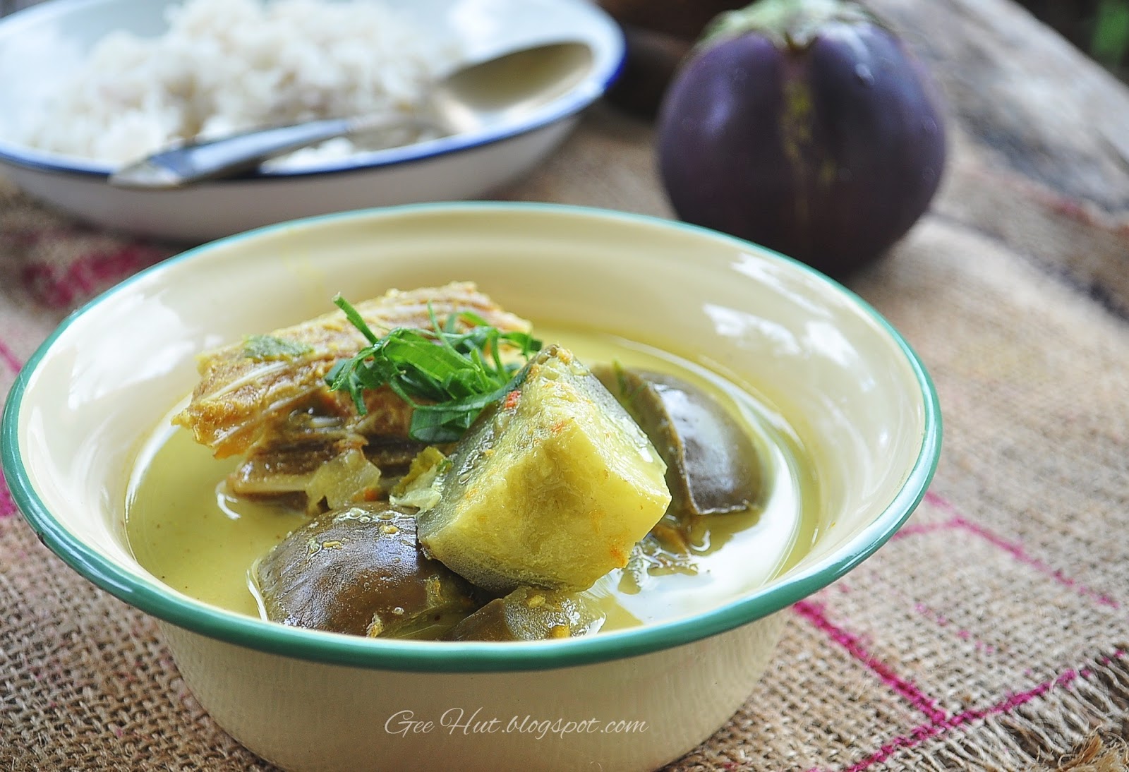 GeeHut: Gulai Terung Ikan Masin