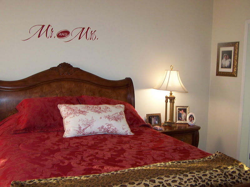 Moments with Michele: A happy change to the Mr. and Mrs. room...