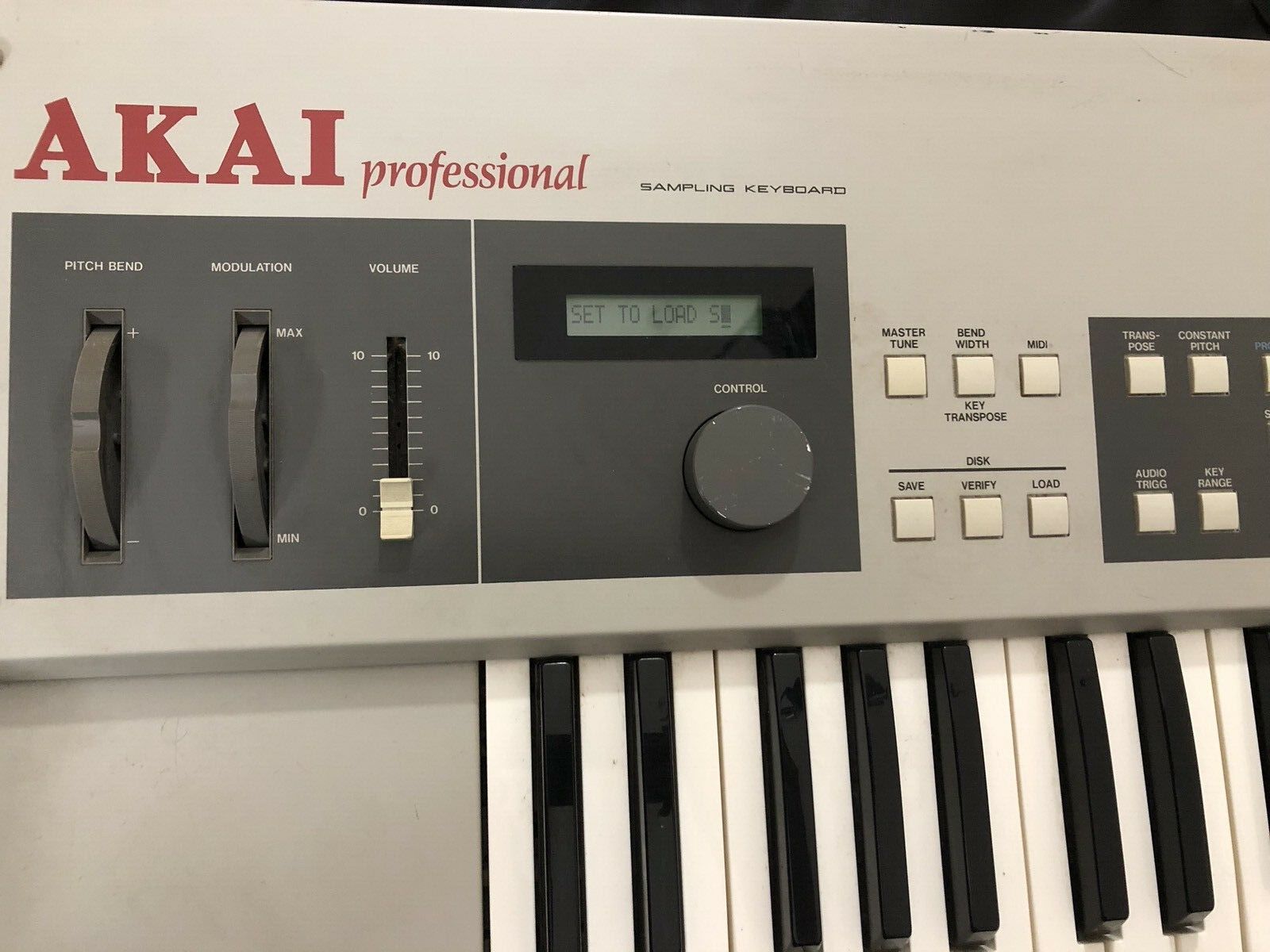 MATRIXSYNTH: Akai Professional X7000