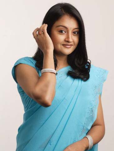Hollywood Actress Wallpapers and Pictures: Mallu Actress Geetha Vijayan Hot