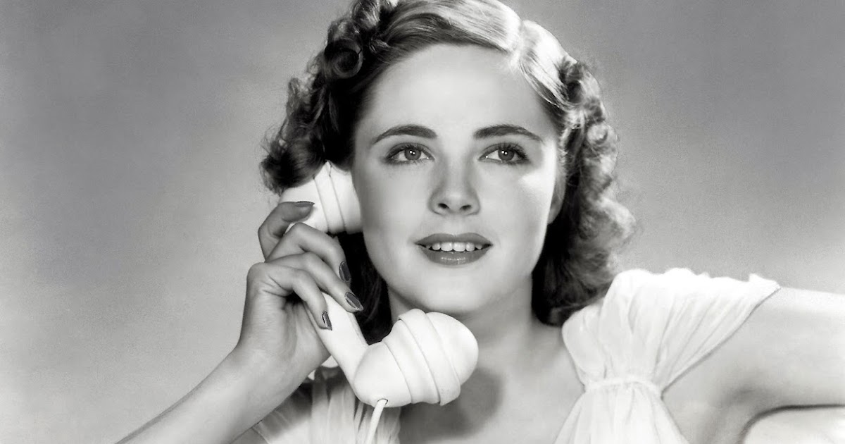 Slice of Cheesecake: Kay Aldridge, pictorial