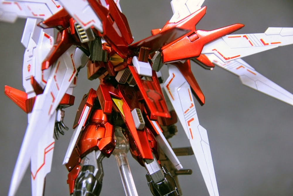 Custom Build: 1/144 Ultimate AGE Gundam