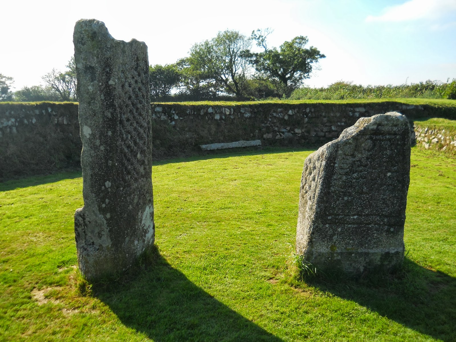 Some ancient stone carvings and structures in Cornwall: mysterious ...