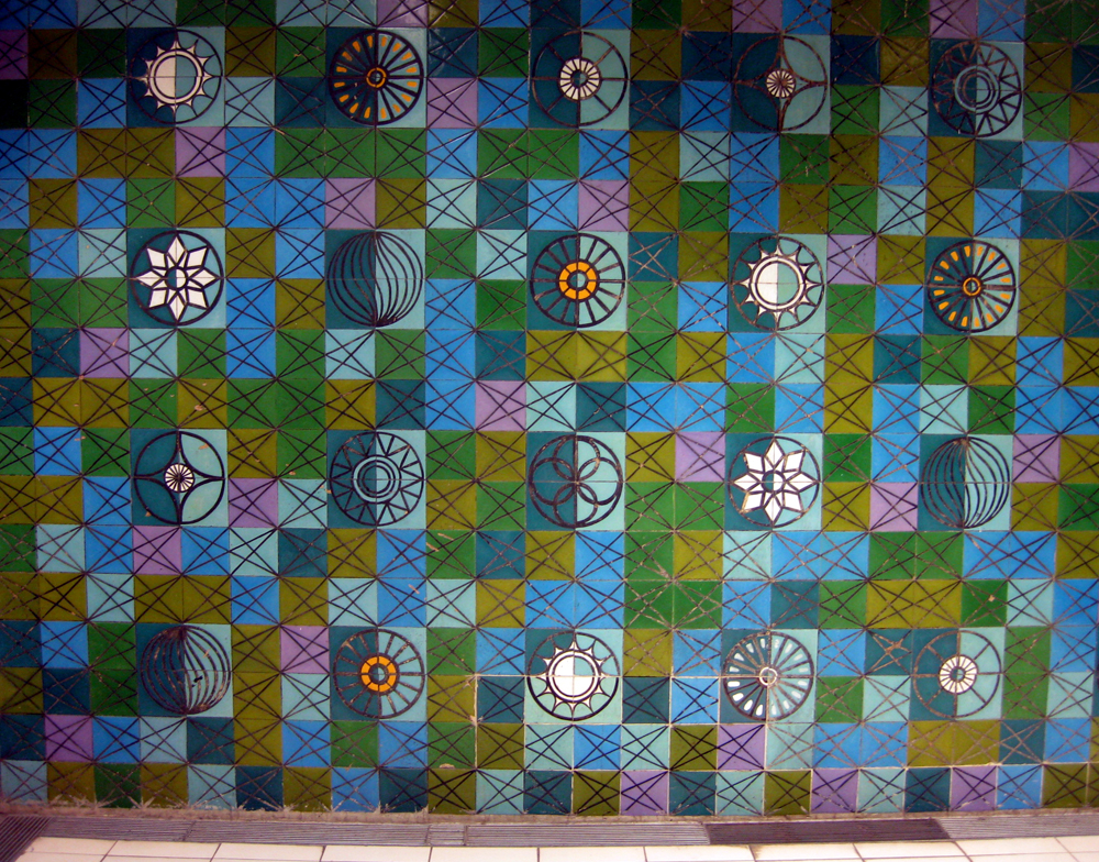 cerâmica modernista em portugal: Maria Keil - Estação Rossio - Azulejos ...