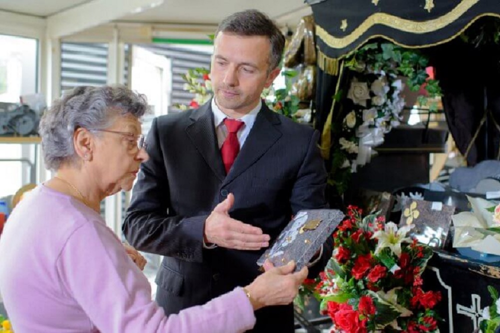 Aussie's Hub: What are the Important Factors Involved In a Burial Service?