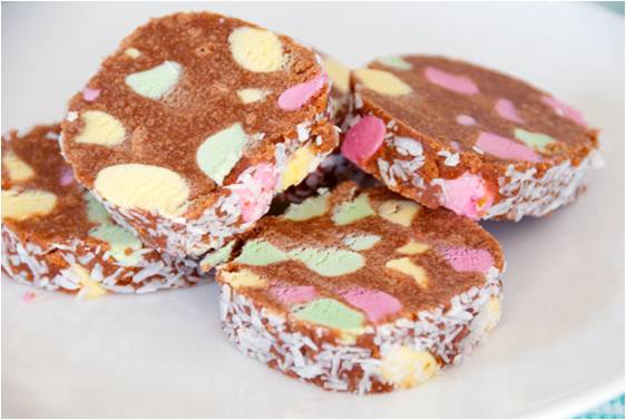 NZ Lolly Cake made with Eskimos | Utterly Scrummy Food For Families