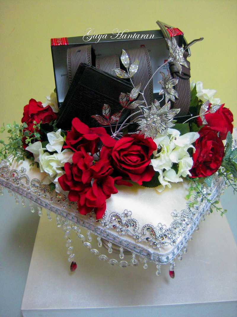 GAYA HANTARAN: Hantaran ARTIFICIAL EKLUSIF - Tema Merah Putih