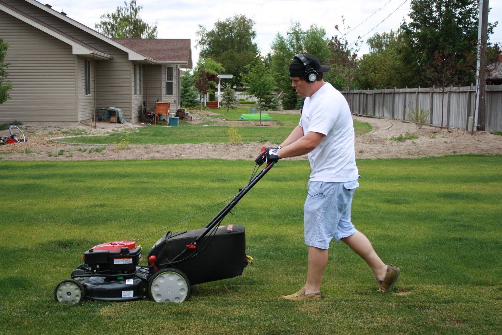 Condie: lawn mowing machine