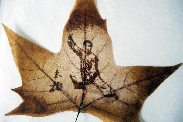 Simply Creative: Amazing Leaf Carving Artwork