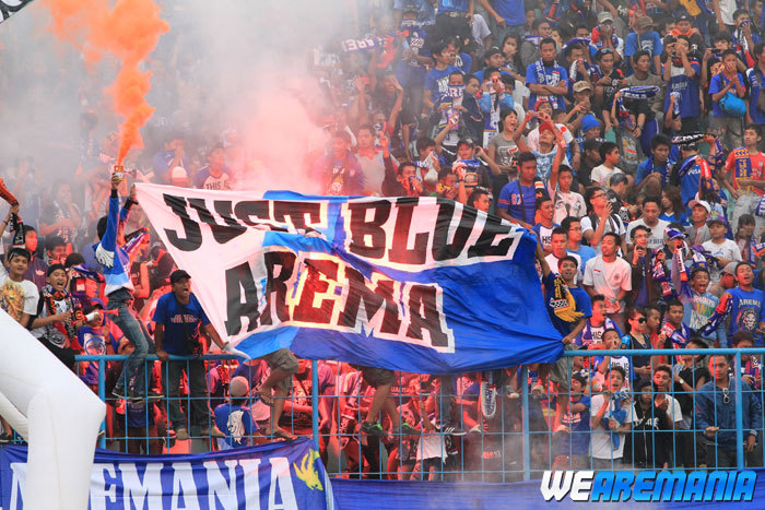 "Just Blue Arema" ( Arema vs Persiram ) | Ultras In Indonesia