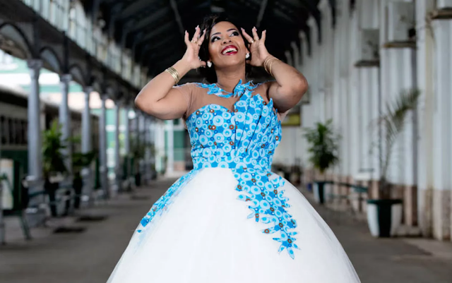 .: Fashion designers do black fashion show at the Museum of the ...