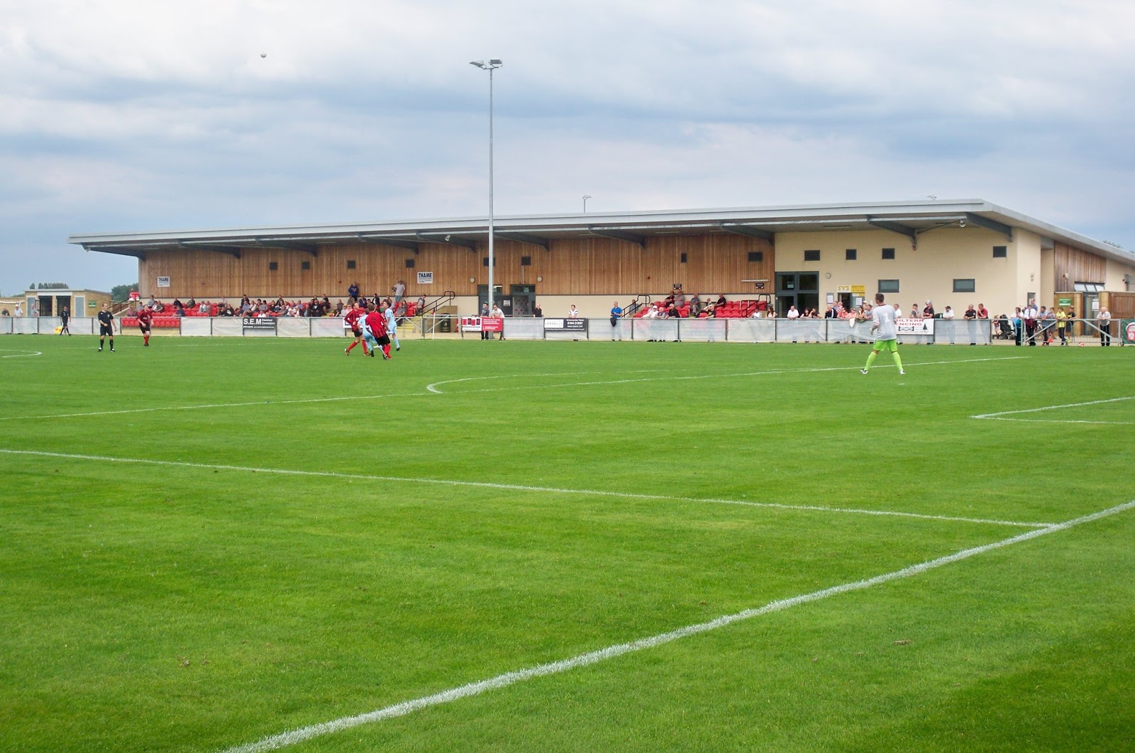 Football Grounds visited by Richard Bysouth: Thame United FC