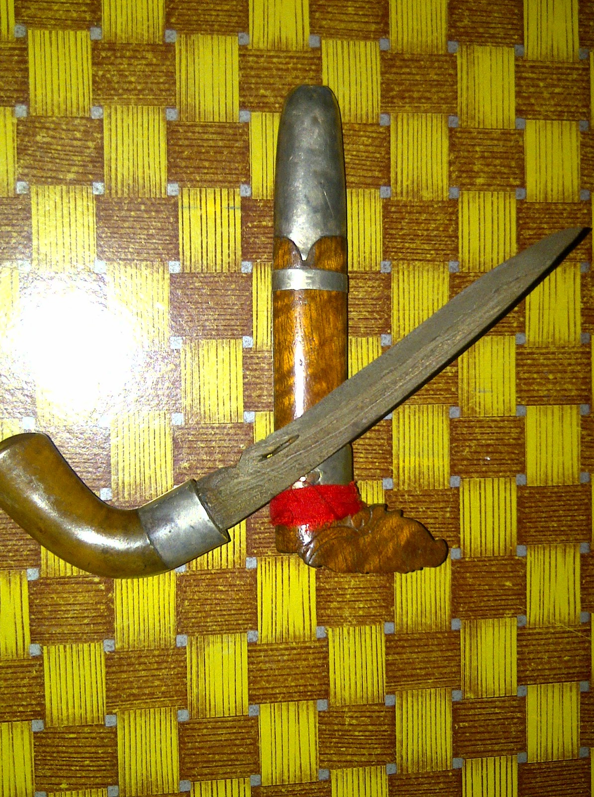 BOGGEL BLOG: Macam-Macam Badik(Senjata khas Bugis)