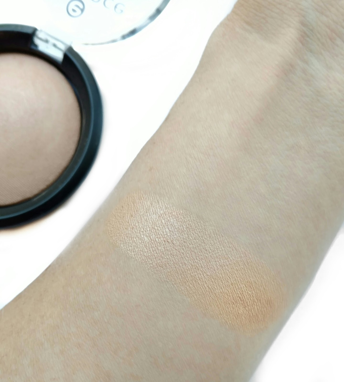 Essence Pure Nude Highlighter Review & Swatches | The Budget Beauty Blog