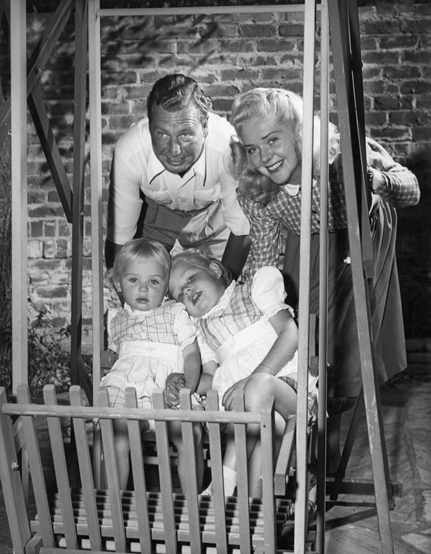 Tralfaz: Another Look at Phil Harris