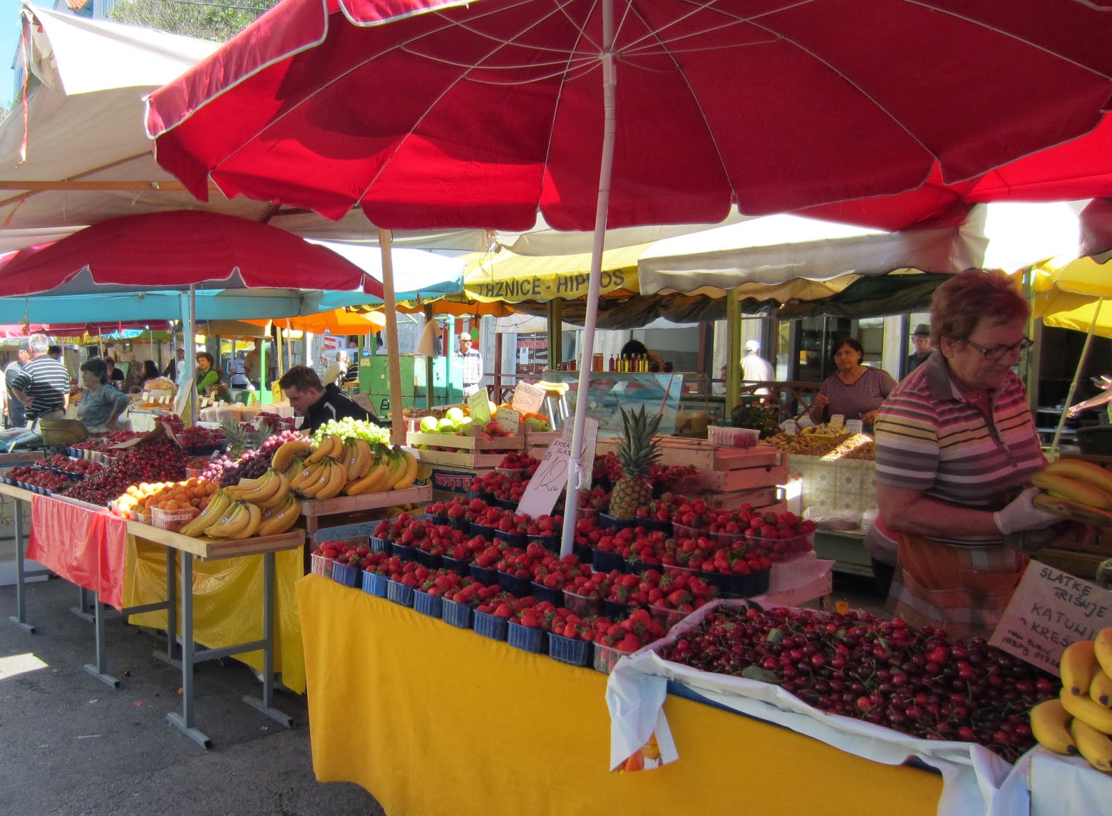 Souvenir Chronicles: SPLIT, CROATIA: A CIRCUITOUS JOURNEY AND AN ...