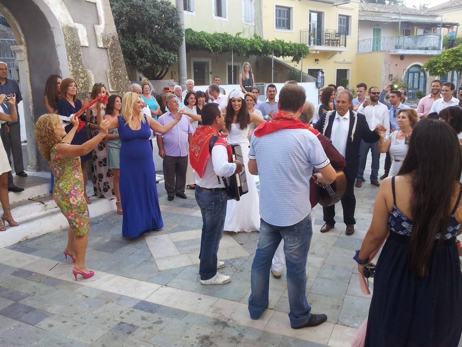 ΕΣΤΙΑ ΚΥΝΟΠΙΑΣΤΩΝ: ΚΟΙΝΩΝΙΚΑ