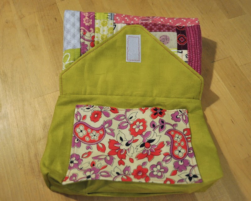 she can quilt: Agnieszka's Envelope Pouch - a 2013 FAL Tutorial