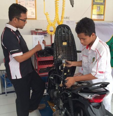 Honda Gelar Uji Kompetensi Teknik Sepeda Motor untuk 25.440 Siswa SMK ...