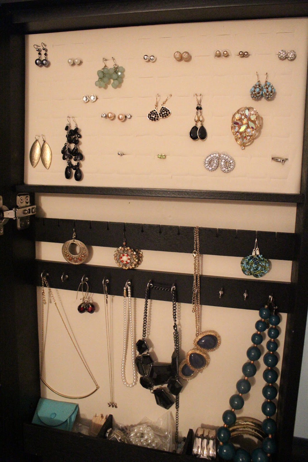 Ten June: Mirror + Jewelry Organization Station