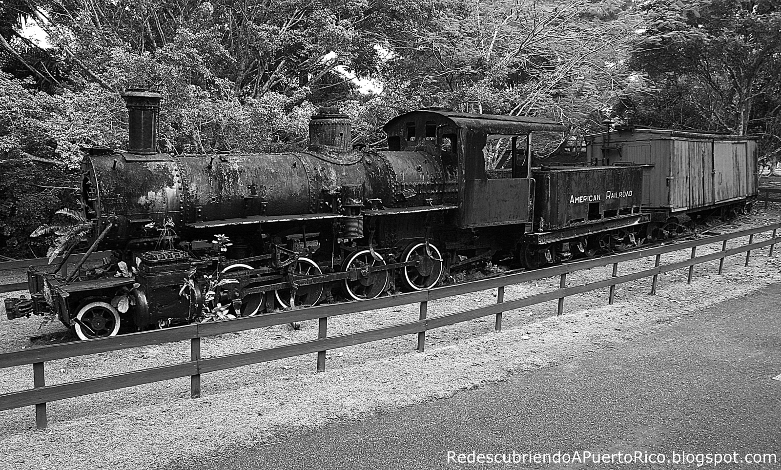 Locomotora en el Parque de las Cavernas del Río Camuy | Redescubriendo ...